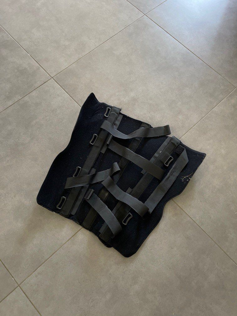 Knee guard for after ACL surgery, Health & Nutrition, Medical Supplies & Tools on Carousell