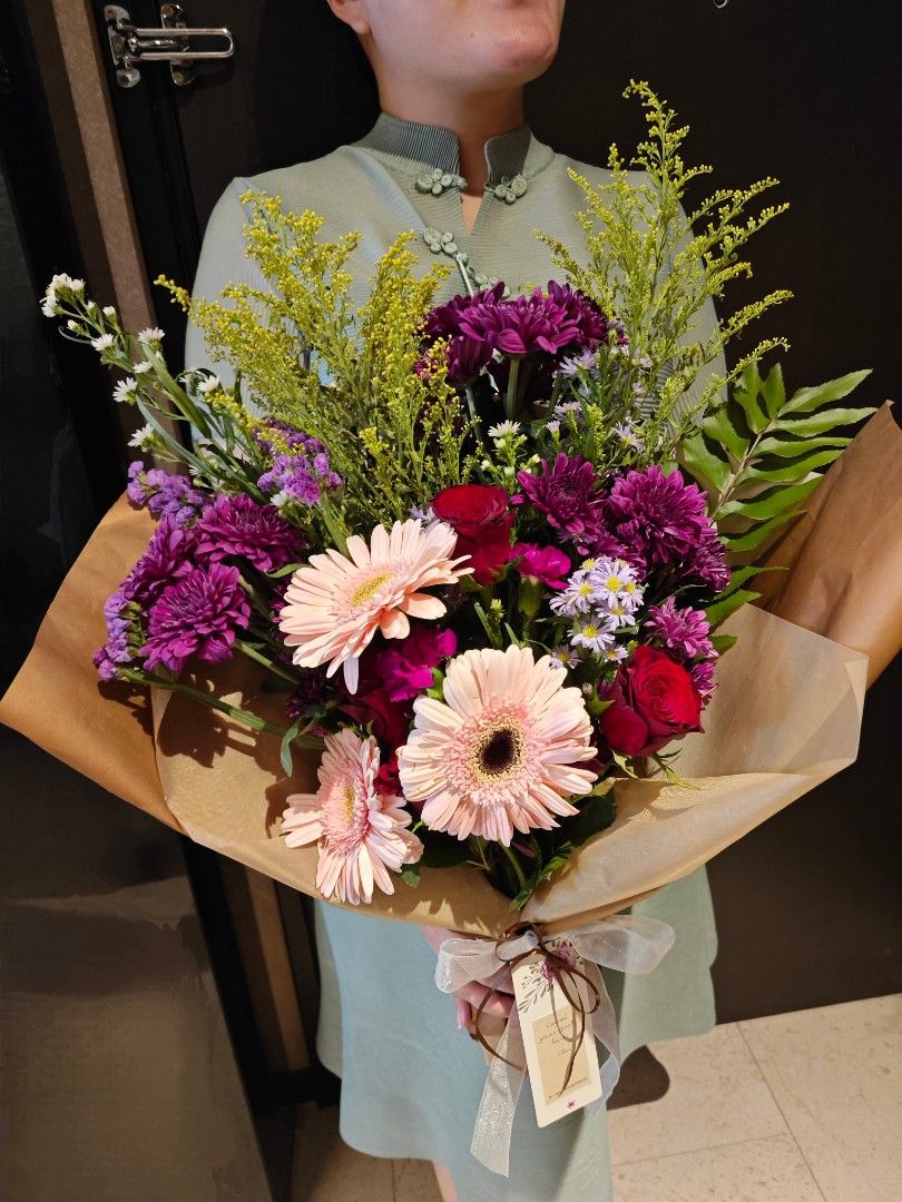 Large Flower Bouquet, Hobbies & Toys, Flowers & Bouquets on Carousell