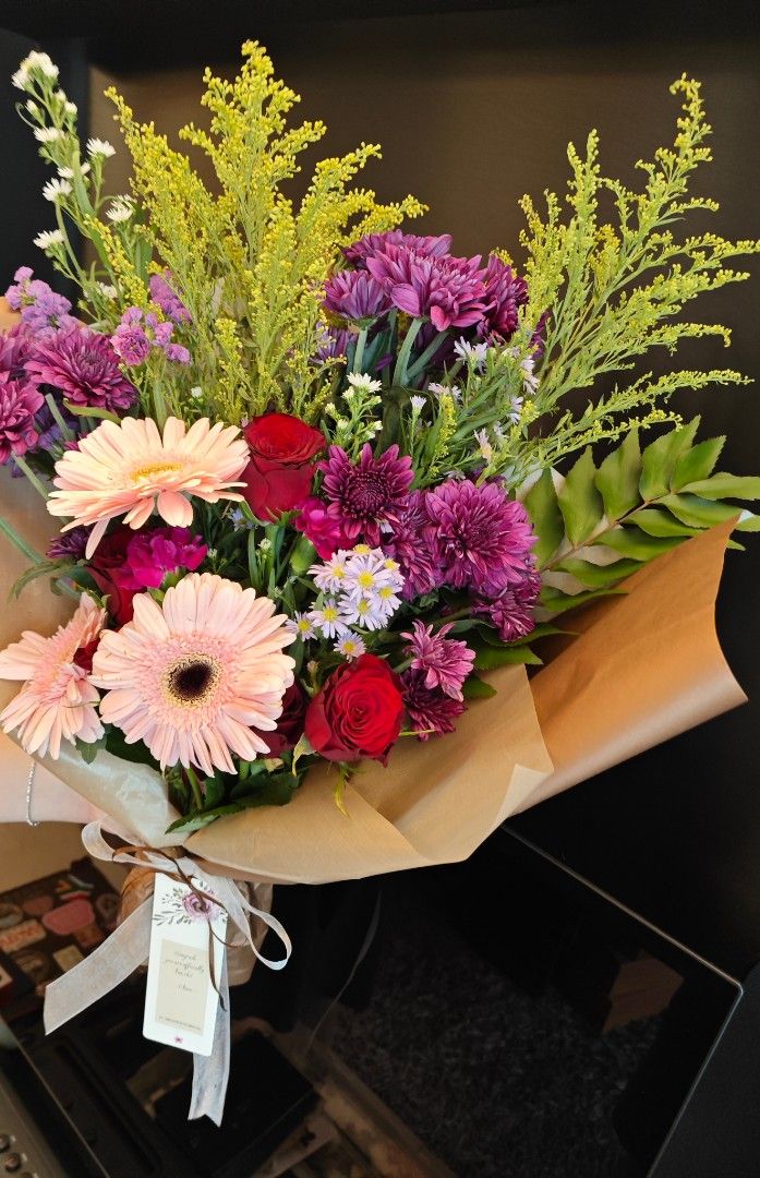 Large Flower Bouquet, Hobbies & Toys, Flowers & Bouquets on Carousell