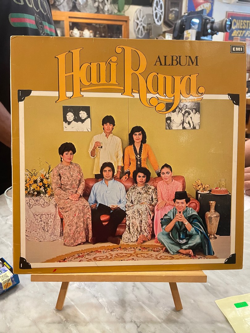 Lp Album Hari Raya, Hobbies & Toys, Music & Media, Vinyls on Carousell