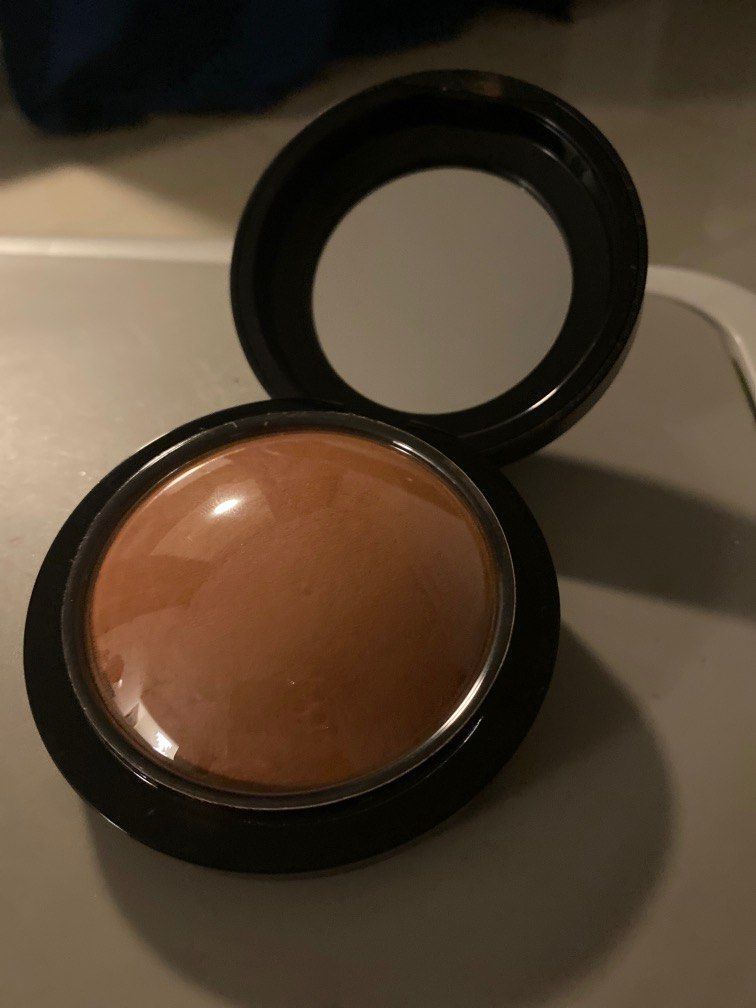 MAC Setting Powder, Beauty & Personal Care, Face, Makeup on Carousell