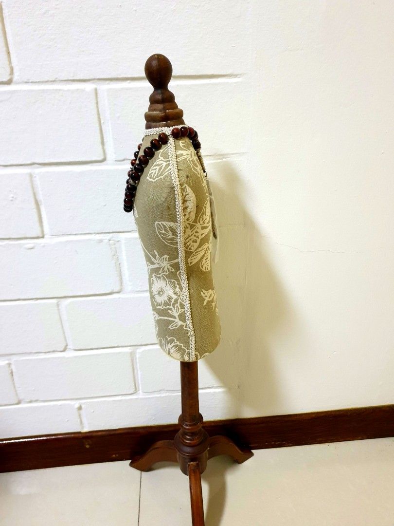 Mannequin Torso female jewellery dress form display stand, Women's ...