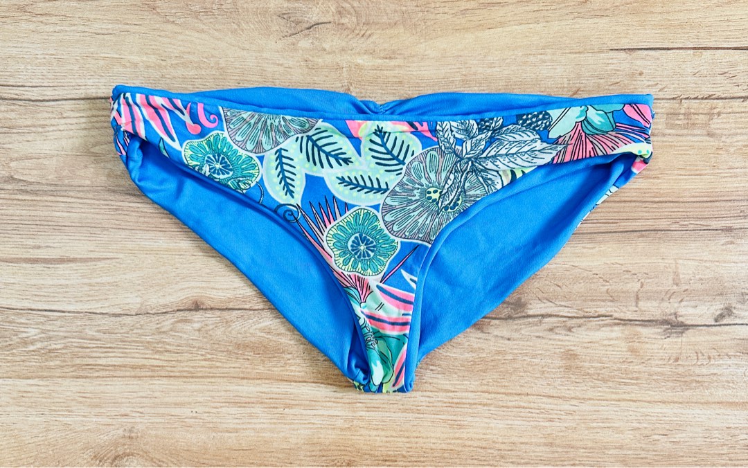 Maqui Reversible bottom, Women's Fashion, Swimwear, Bikinis & Swimsuits ...