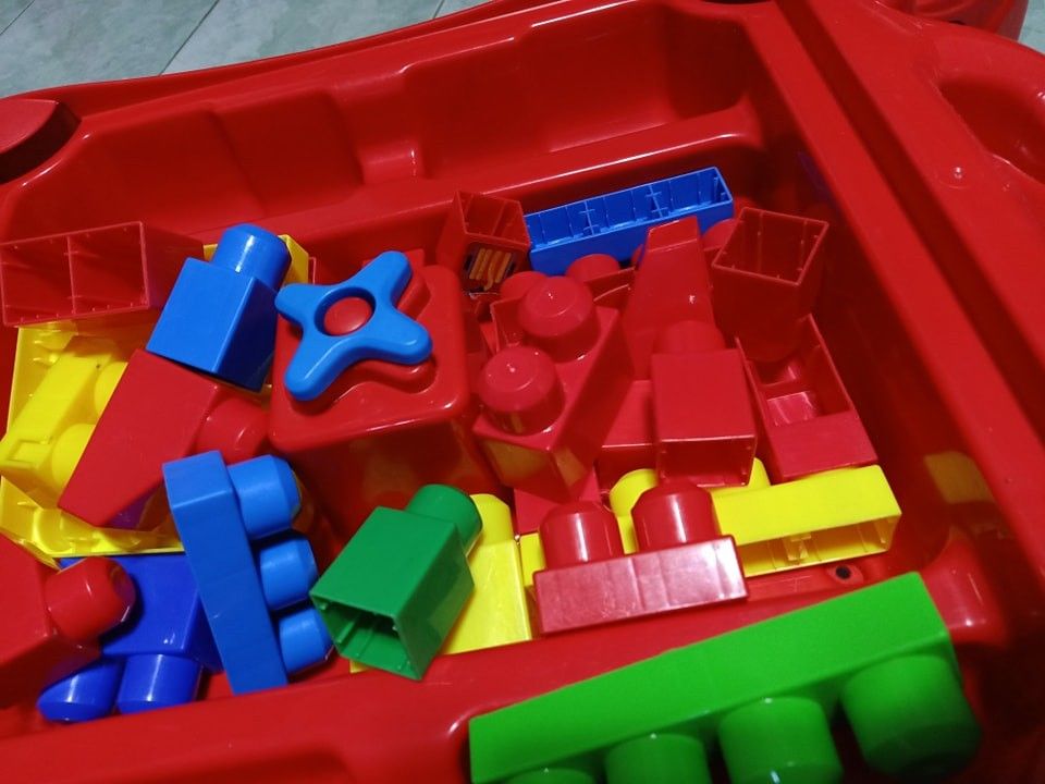 mega blocks table, Babies & Kids, Infant Playtime on Carousell