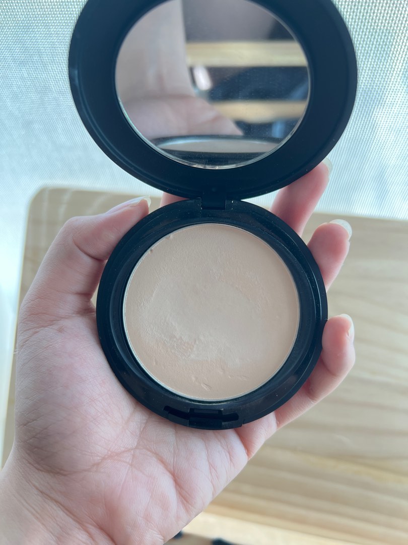 NICHIDO Powder Plus Foundation in Light Natural on Carousell