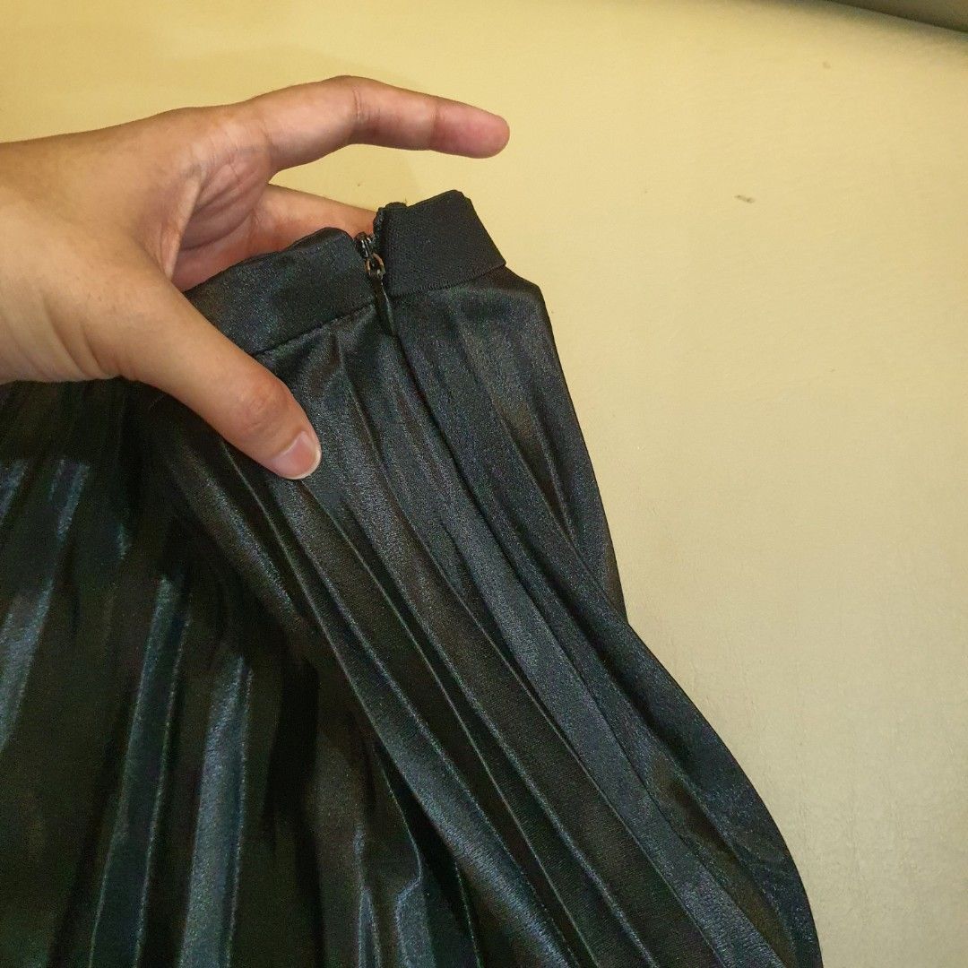 Paper moon electropleated skirt on Carousell