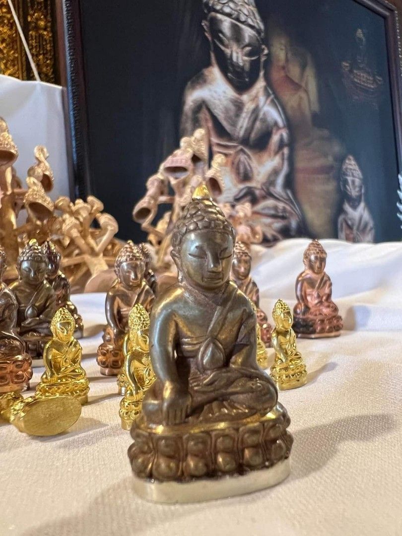 Phra Kring/Phra Chaiwat, Hobbies & Toys, Memorabilia & Collectibles, Religious Items on Carousell