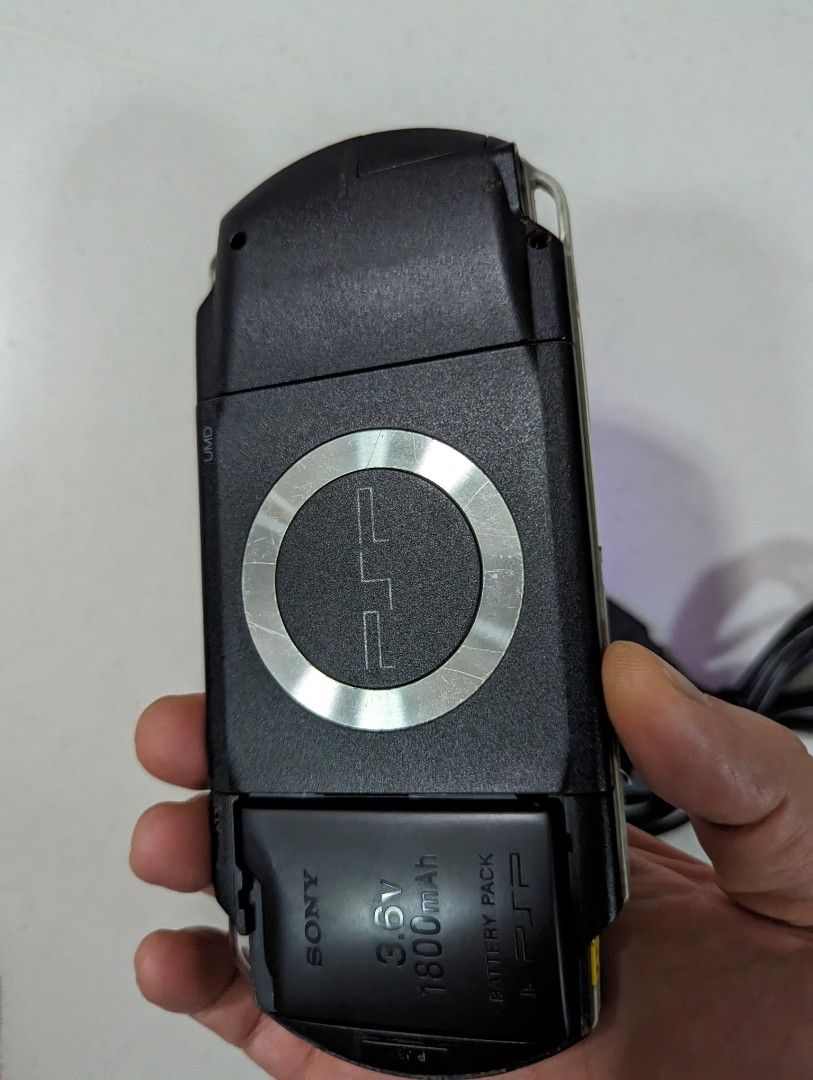 PSP 1000 console fat playstation console working with charger, Video ...