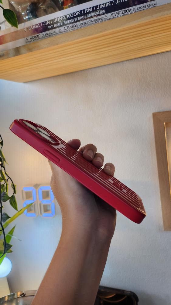 Rimowa Raspberry iPhone 14 Pro Max Case, Mobile Phones & Gadgets ...