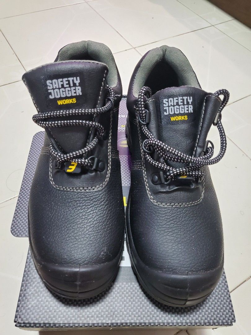 Safety shoes safety jogger industrial, Men's Fashion, Footwear, Boots on Carousell