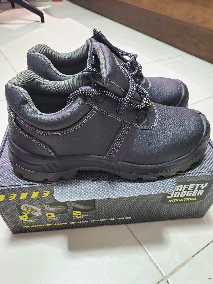 Safety shoes safety jogger industrial, Men's Fashion, Footwear, Boots on Carousell