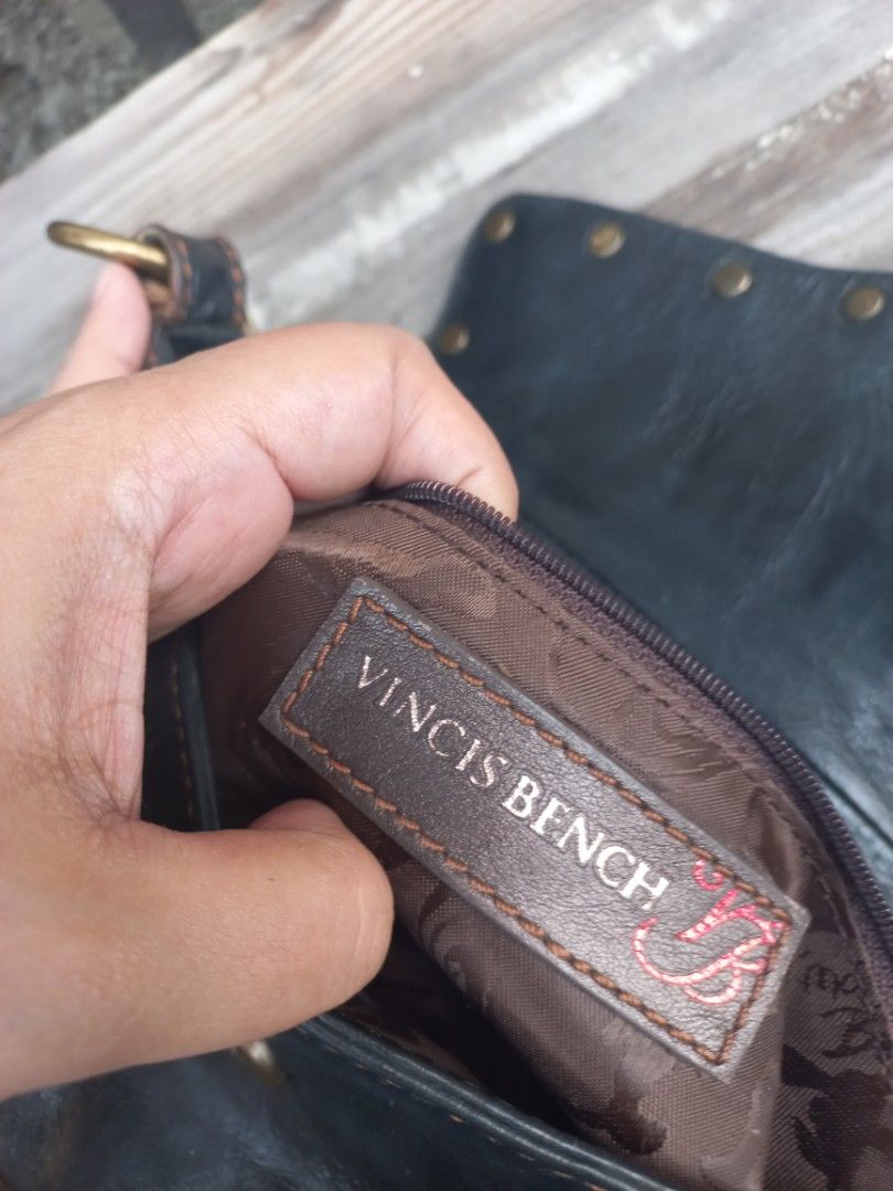 Shoulderbag mini Vincis Bench - Rare Item on Carousell