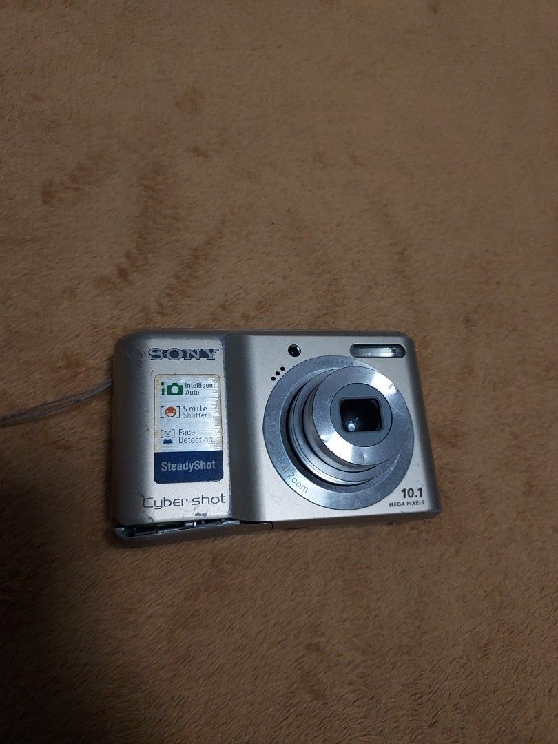 Sony cybershot DSC-2000 digicam, Photography, Cameras on Carousell