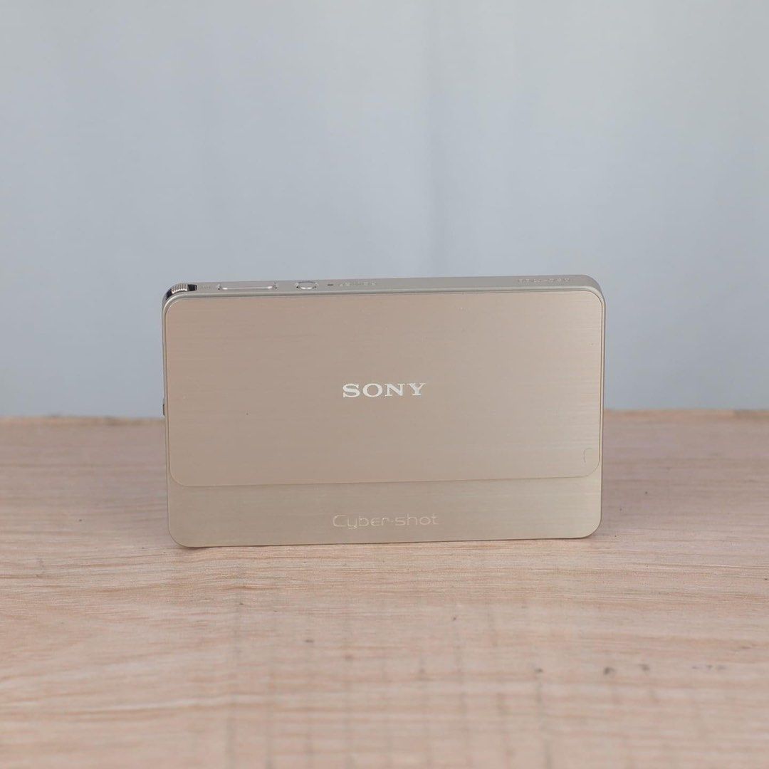 Sony Cybershot DSC 1700 Digital Camera, Photography, Cameras on Carousell
