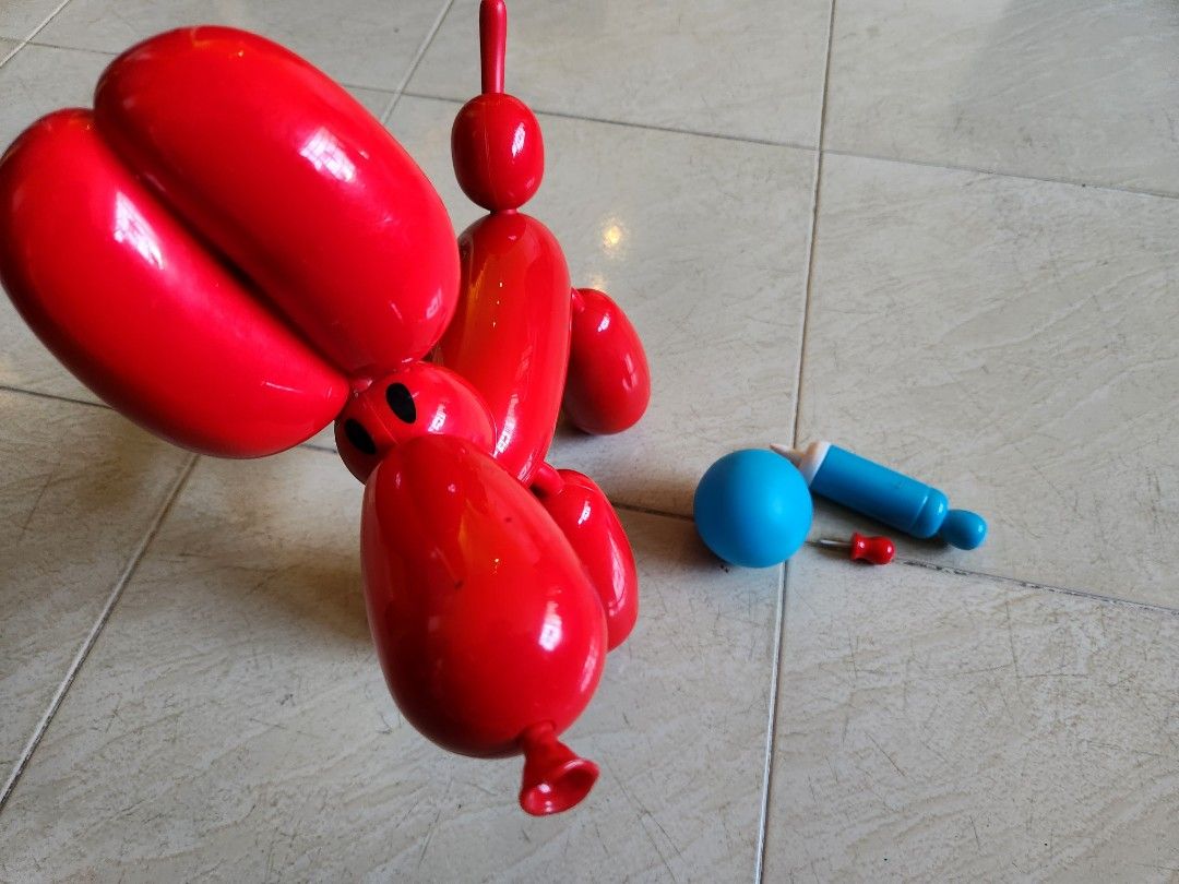 Squeakee the balloon dog, Babies & Kids, Infant Playtime on Carousell
