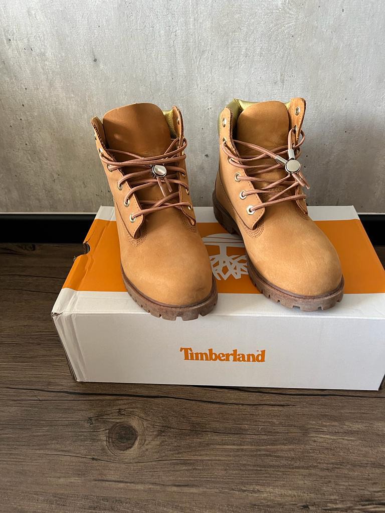 Timberland Boots, Women's Fashion, Footwear, Boots on Carousell