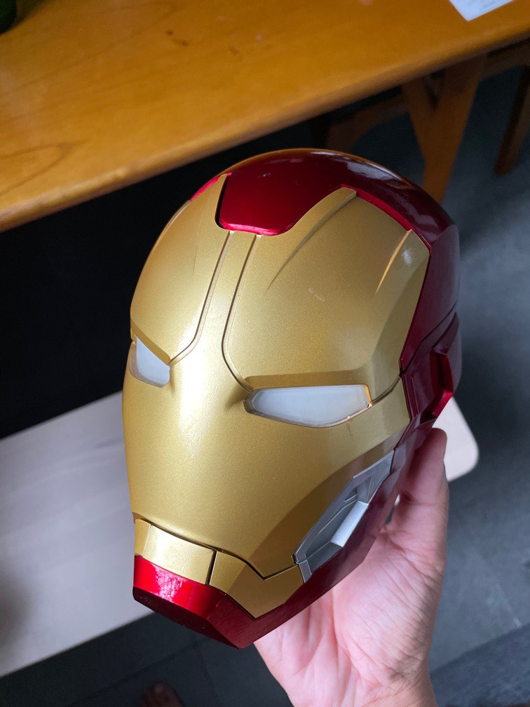 Topeng iron man marvel disneyland hong kong, Toys & Collectibles ...