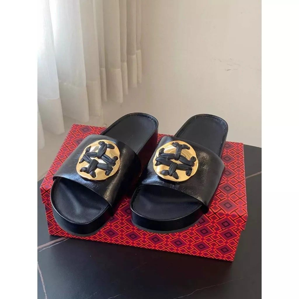 tory burch slides, Women's Fashion, Footwear, Slippers and slides on ...