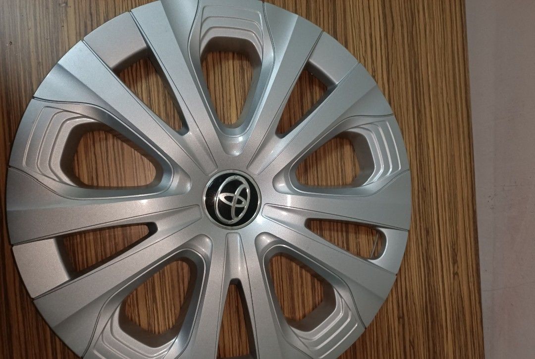 Toyota Prius 15' wheel rim cover, Car Accessories, Tyres & Rims on ...