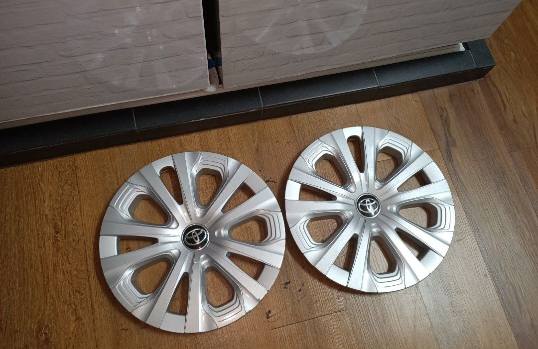 Toyota Prius 15' wheel rim cover, Car Accessories, Tyres & Rims on ...
