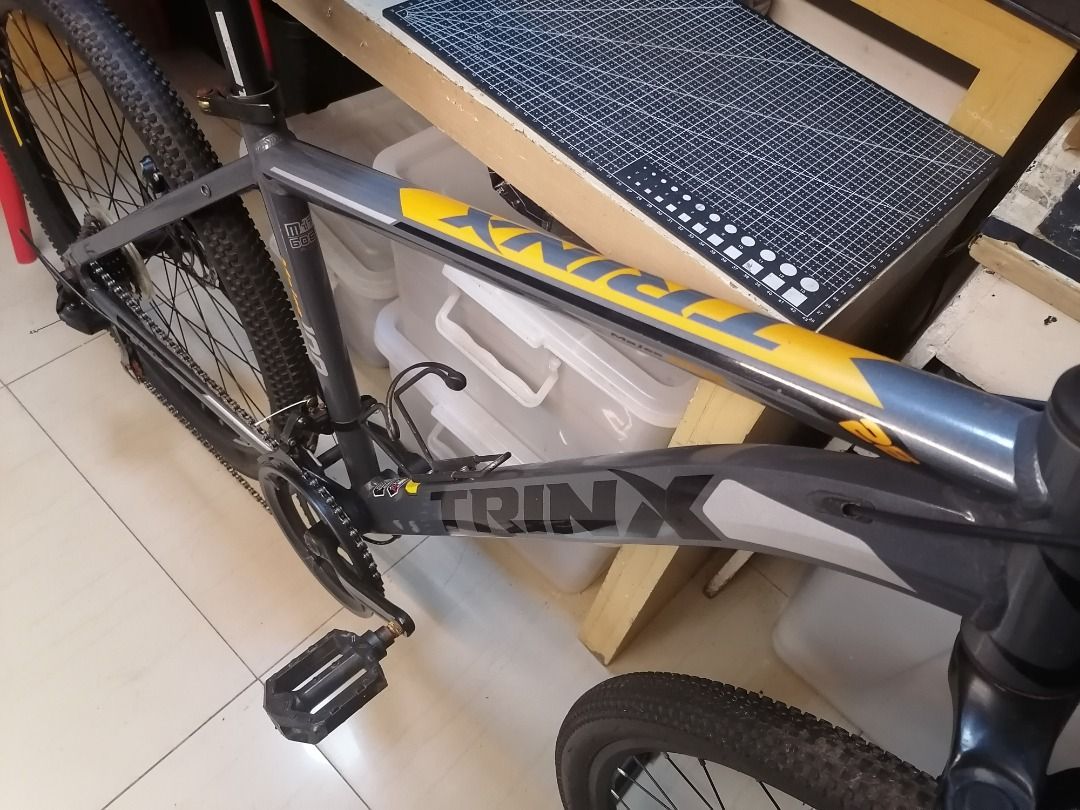 Trinx Majes 100 26er Gray-Yellow MTB Mountain Bike on Carousell