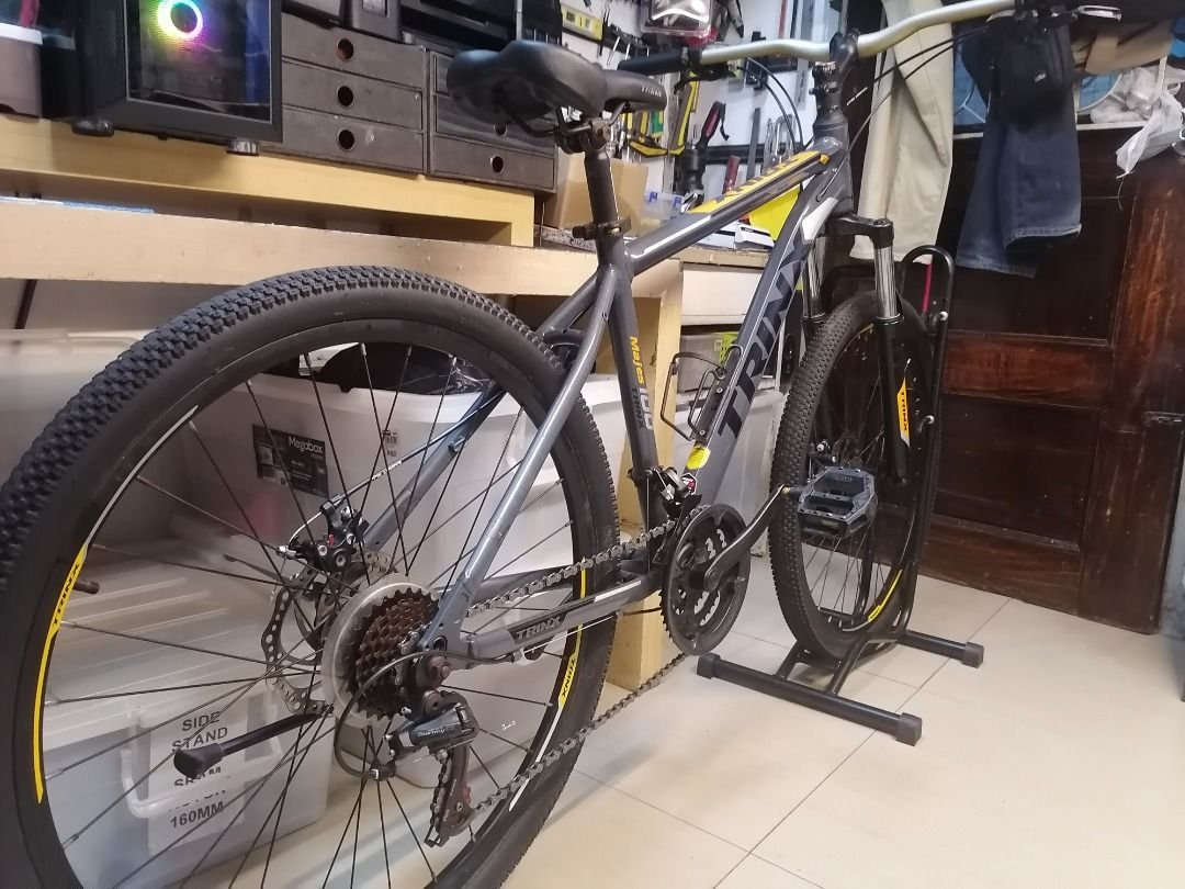 Trinx Majes 100 26er Gray-Yellow MTB Mountain Bike on Carousell