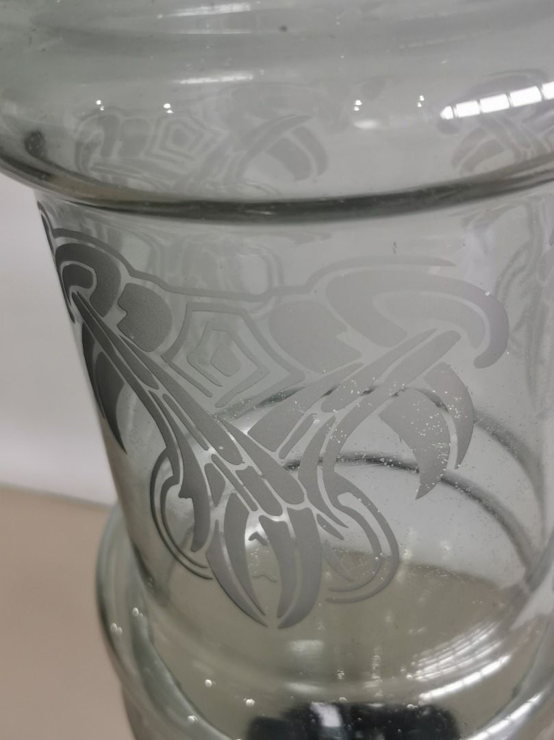 Upright Display Glass Raised Canister vase with lid black, Furniture ...