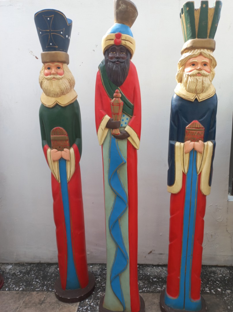 Vintage Wood Carving Three Kings on Carousell