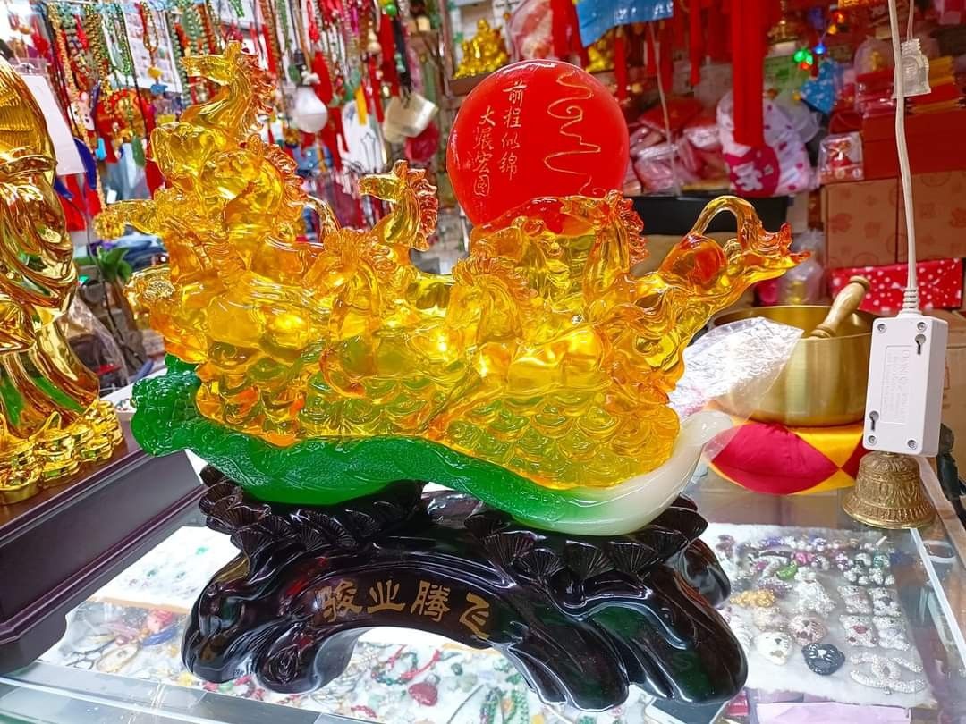 8 horses taas paa fengshui display, Furniture & Home Living, Home Decor ...