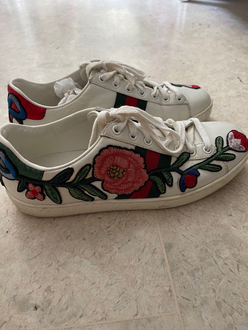 Authentic Gucci Ace Flower Embroidered Sneakers size 39, Women's ...