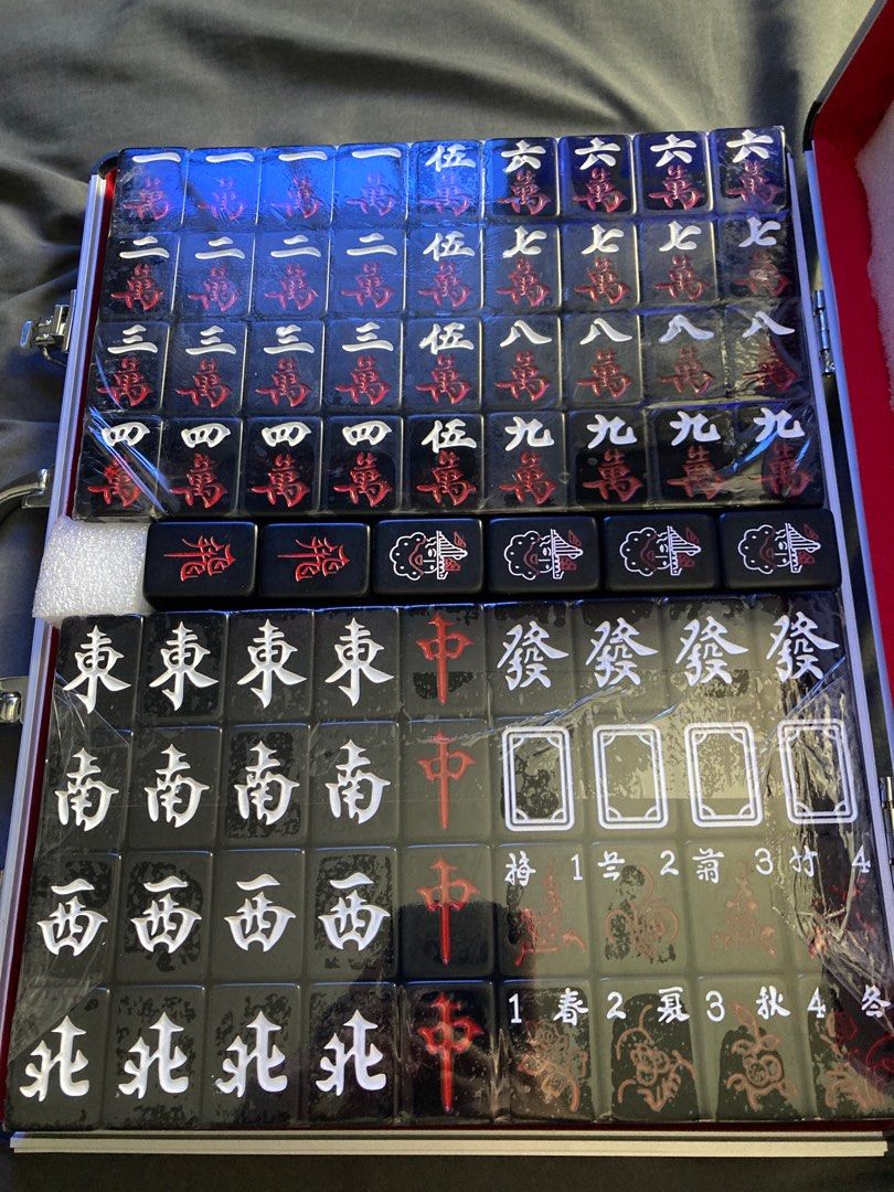 Black mahjong tiles, Hobbies & Toys, Toys & Games on Carousell