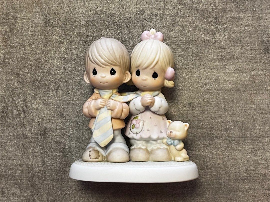 Boy girl display set (precious moments), Hobbies & Toys, Memorabilia ...