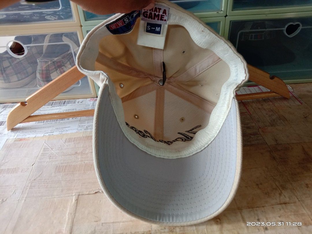 Close cap, Men's Fashion, Watches & Accessories, Caps & Hats on Carousell