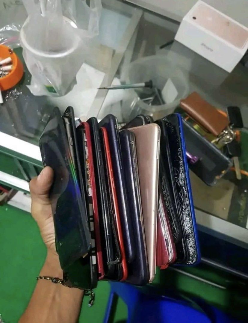 Collecting Old and Broken Phone, Mobile Phones & Gadgets, Mobile Phones ...