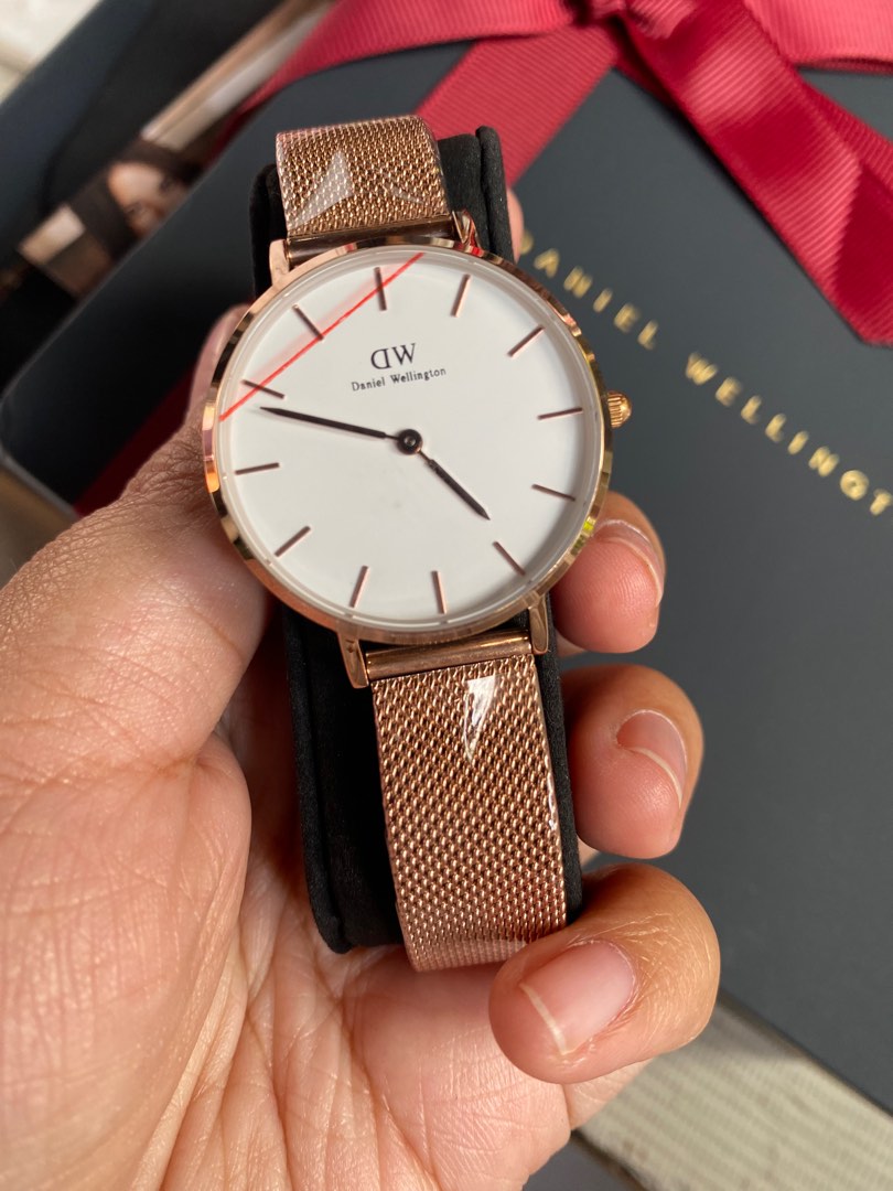 Daniel Wellington Watch with Bracelet, Women's Fashion, Watches ...