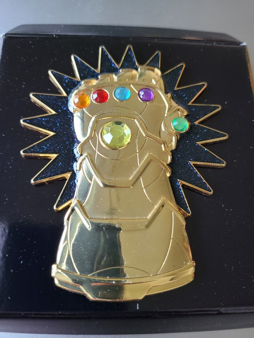 Disney Marvel infinity gauntlet jumbo pin Limited Release LR, 興趣及遊戲, 收藏 ...