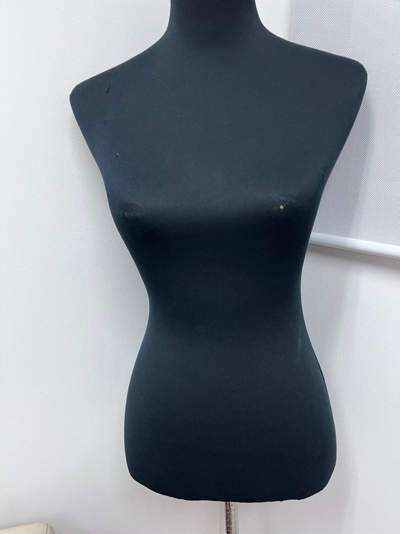 Fitting form mannequin on Carousell