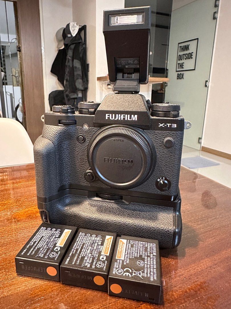 Fujifilm XT-3 with battery grip, Photography, Cameras on Carousell
