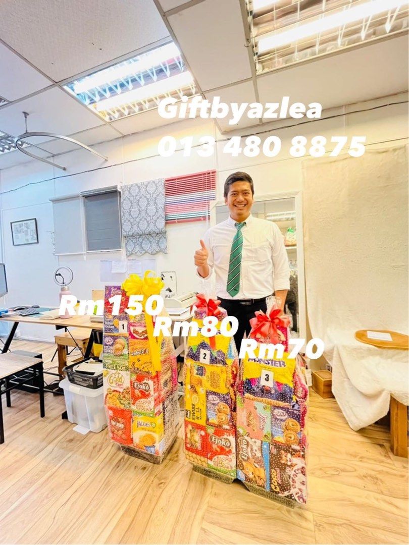Hamper makanan ready stock size besar, Food & Drinks, Gift Baskets ...