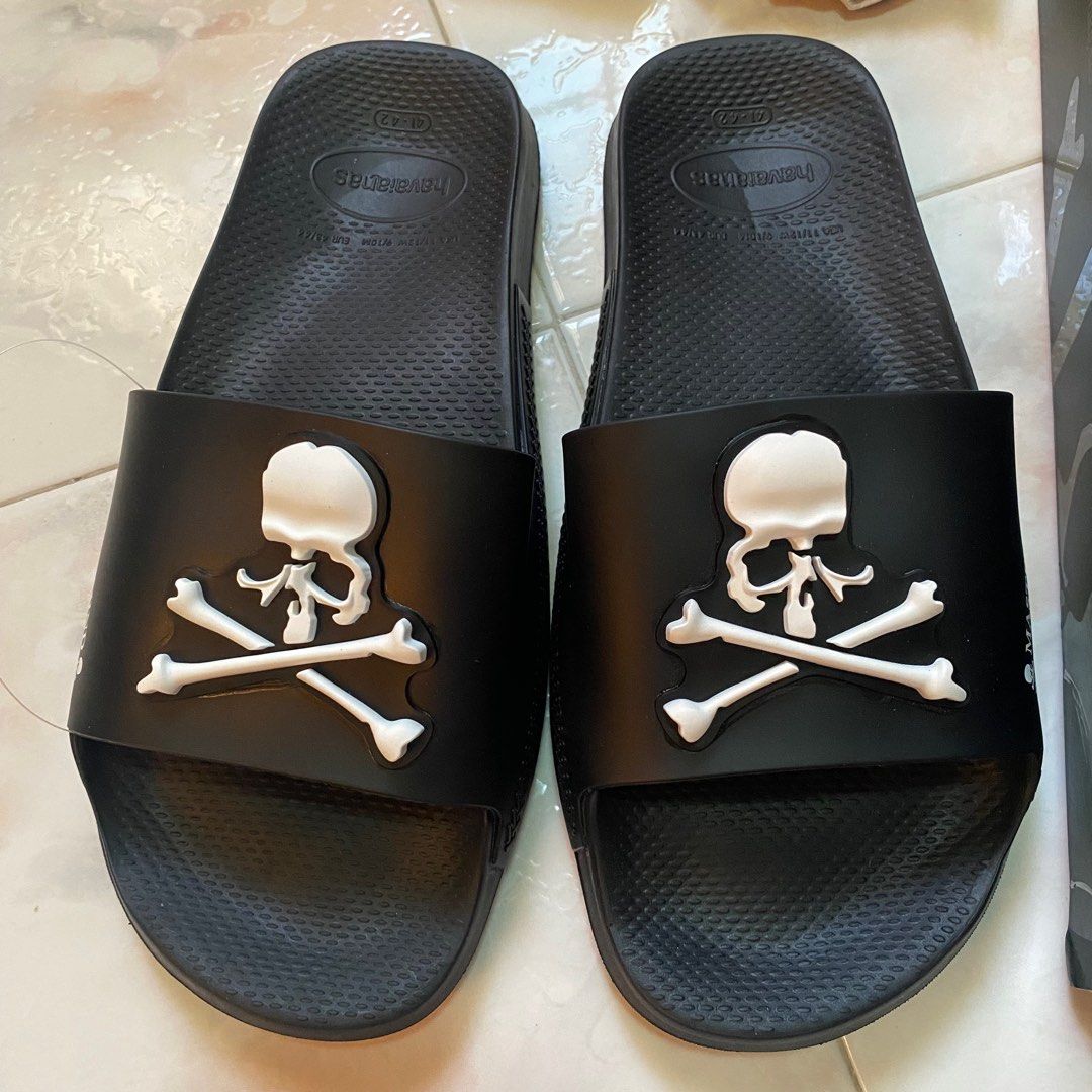 Havaianas X Mastermind Slide, Men's Fashion, Footwear, Flipflops and ...