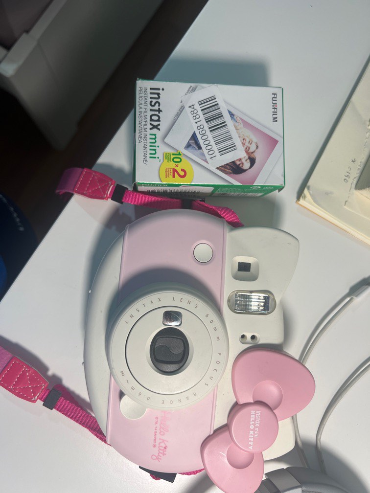 hello kitty instax, Photography, Cameras on Carousell