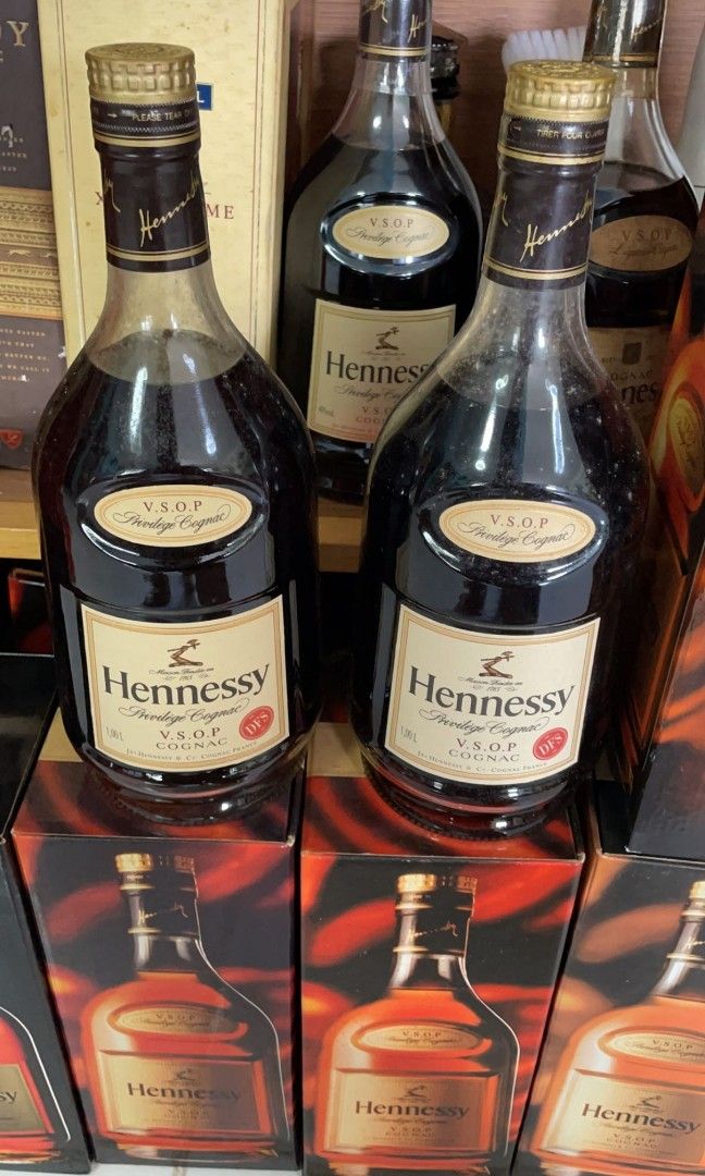 Hennessy VSOP 1 LITER, Food & Drinks, Alcoholic Beverages on Carousell