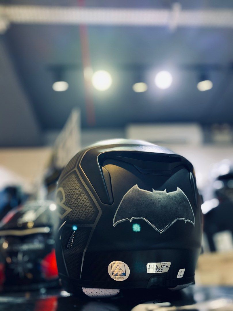 HJC Rpha 11 carbon Batman, Motorcycles, Motorcycle Apparel on Carousell
