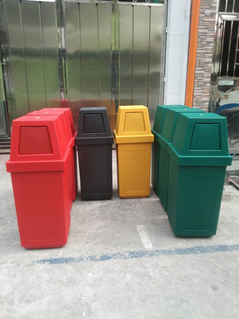 HOODED KING TRASH BIN, Furniture & Home Living, Cleaning & Homecare ...