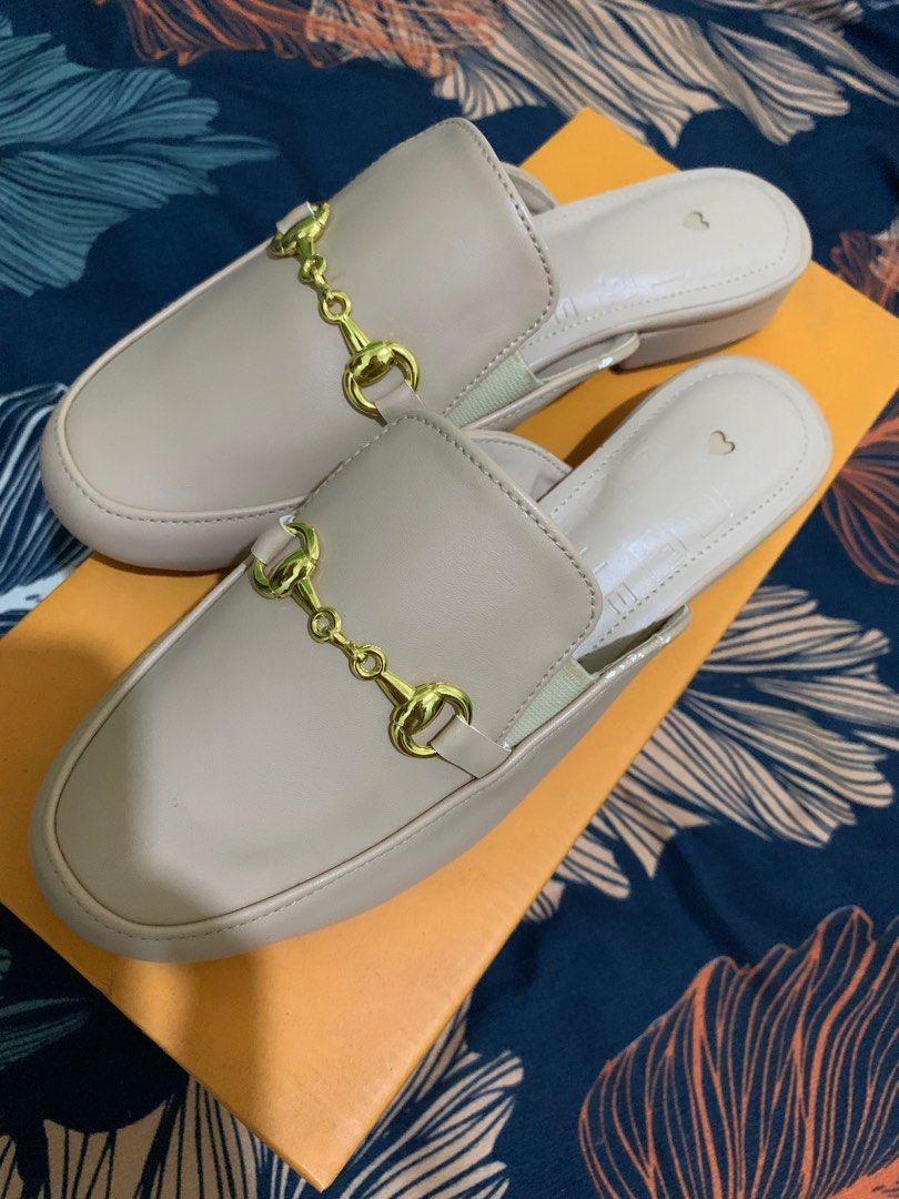 Hue Manila Flat Mules, Women's Fashion, Footwear, Flats & Sandals on ...