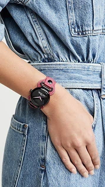 Jam tangan Marc Jacobs The Cuff Watch MJ20179296 Leather Pink, Barang ...