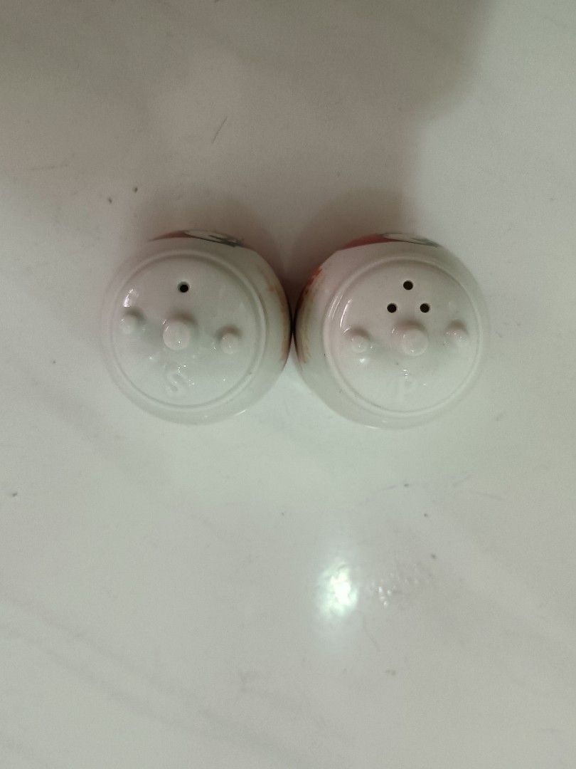 Kfc Salt & Pepper Shakers, Hobbies & Toys, Collectibles & Memorabilia ...