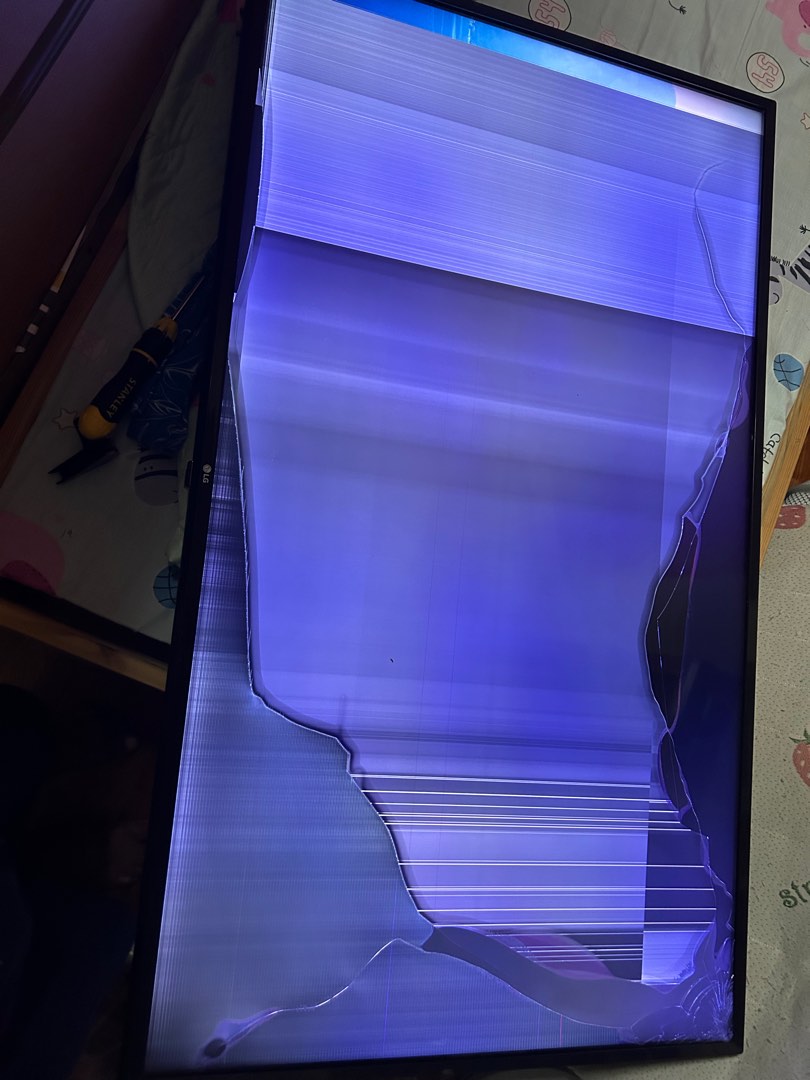 LG 4K Tv for parts panel broken, TV & Home Appliances, TV ...