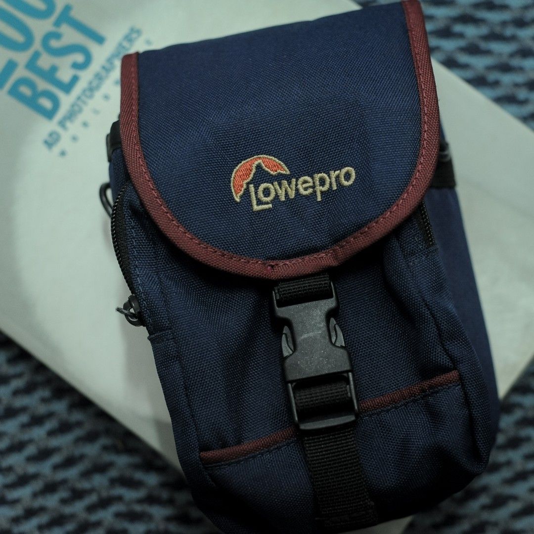 LOWEPRO CAMERA BAG., Photography, Photography Accessories, Camera Bags & Carriers on Carousell