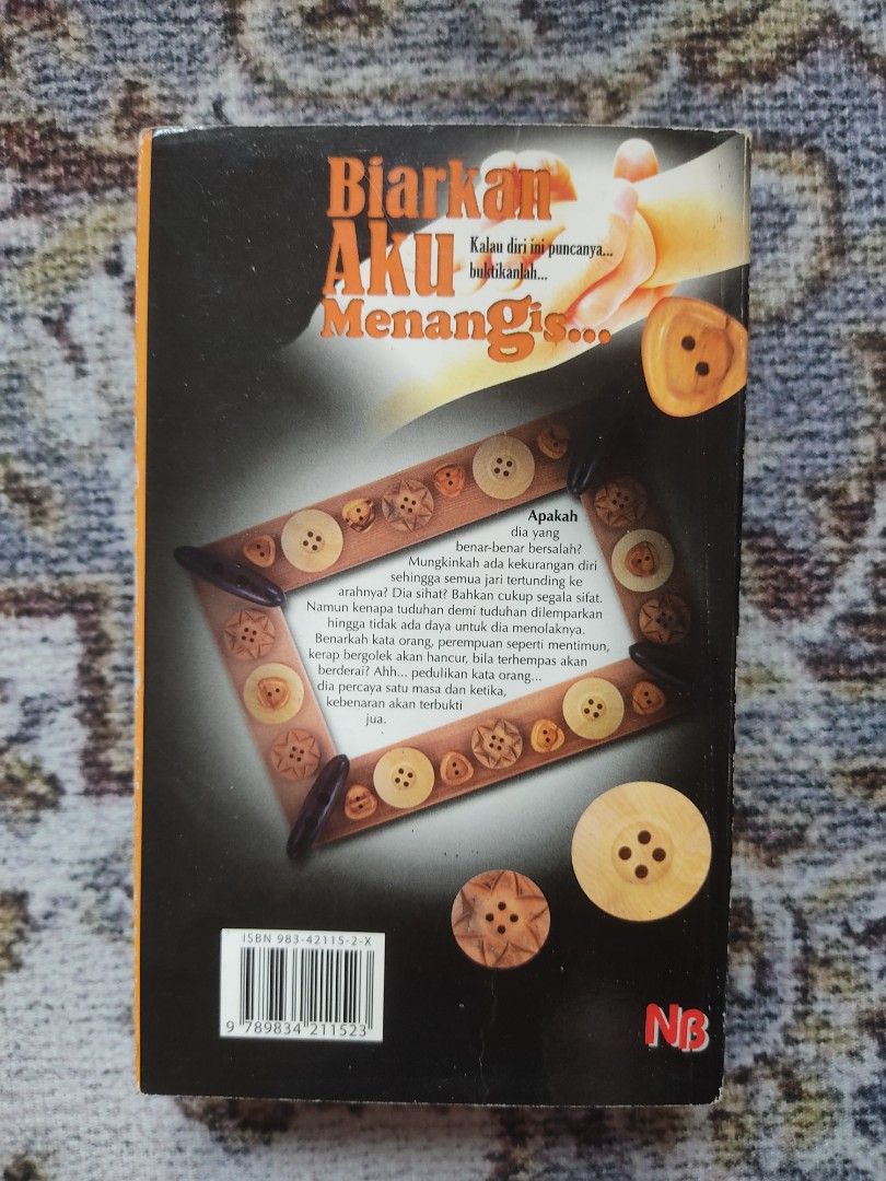 Malay Novel : Norhayati Berahim - Biarkan Aku Menangis, Hobbies & Toys ...